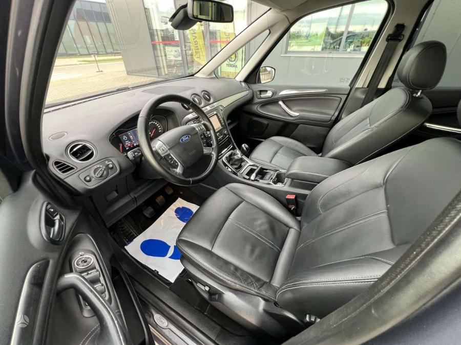 Grey Ford Galaxy 2013 in Siauliai, with an engine capacity of 2.00 L and mileage of 275 thousand km for 6800 €, photo 13 on AUTOMOTO.COM.LV
