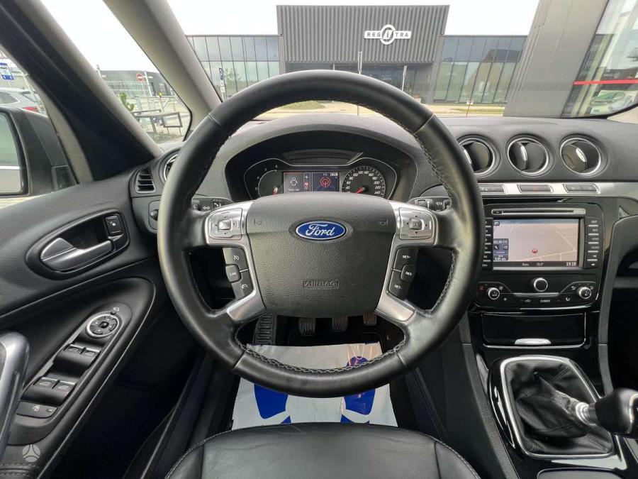 Grey Ford Galaxy 2013 in Siauliai, with an engine capacity of 2.00 L and mileage of 275 thousand km for 6800 €, photo 15 on AUTOMOTO.COM.LV