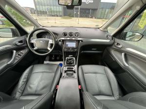 Grey Ford Galaxy 2013 in Siauliai, with an engine capacity of 2.00 L and mileage of 275 thousand km for 6800 €, photo 16 on AUTOMOTO.COM.LV