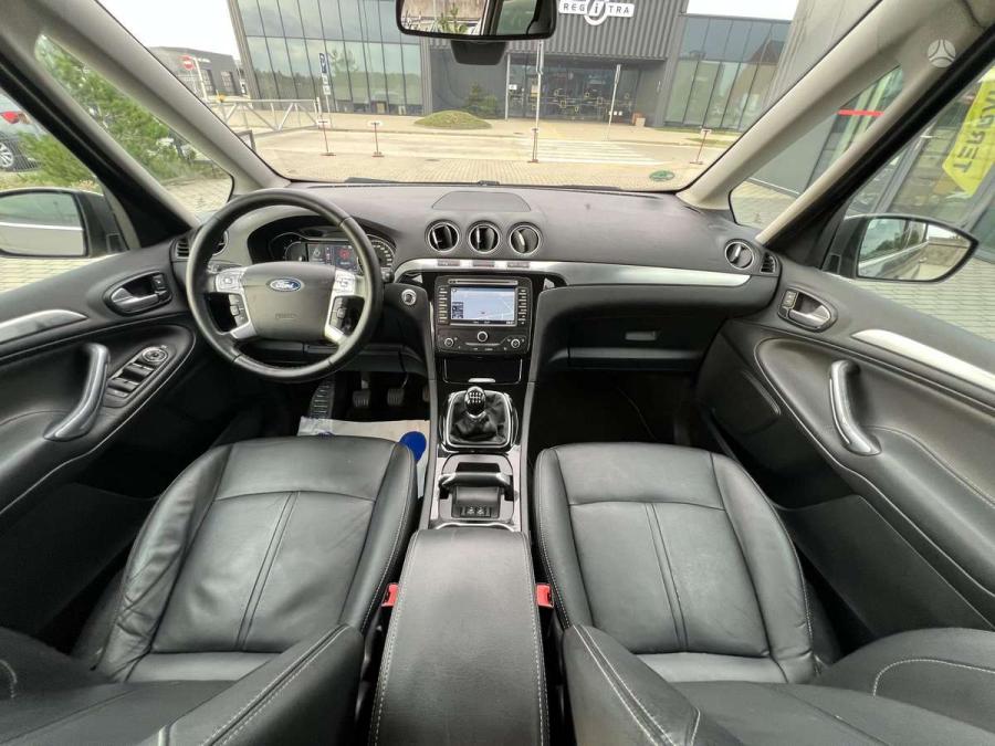 Grey Ford Galaxy 2013 in Siauliai, with an engine capacity of 2.00 L and mileage of 275 thousand km for 6800 €, photo 16 on AUTOMOTO.COM.LV