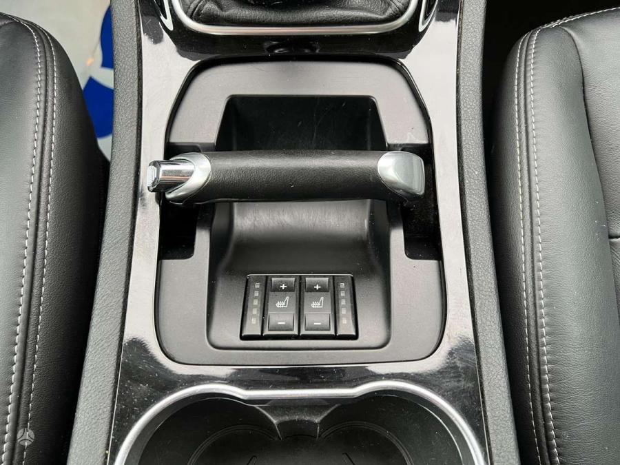 Grey Ford Galaxy 2013 in Siauliai, with an engine capacity of 2.00 L and mileage of 275 thousand km for 6800 €, photo 19 on AUTOMOTO.COM.LV