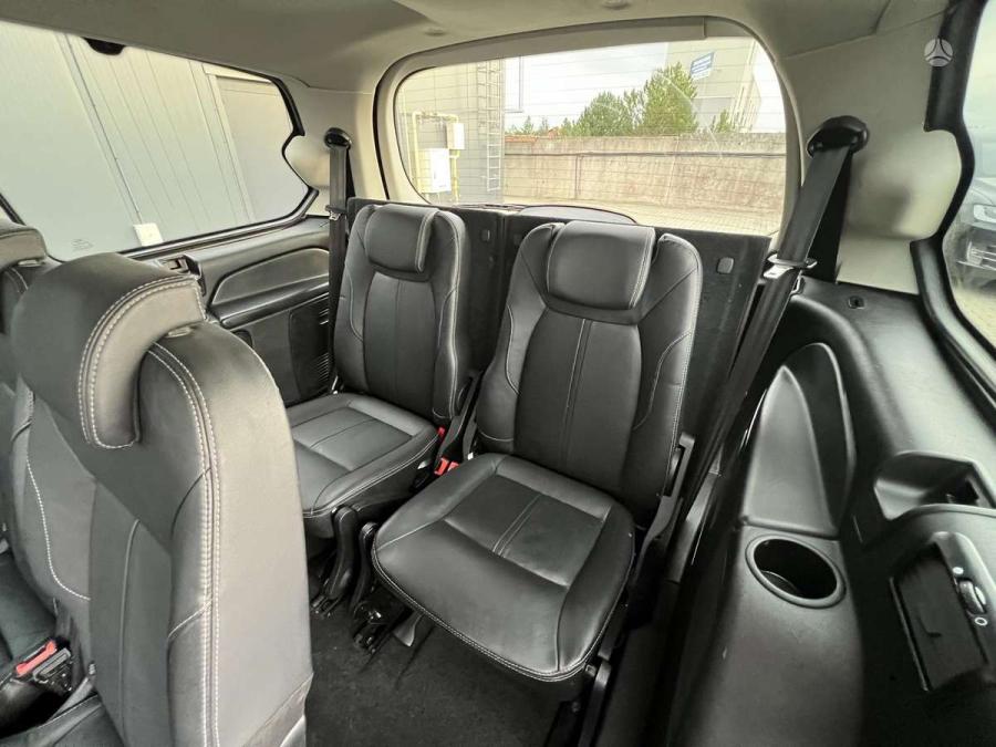 Grey Ford Galaxy 2013 in Siauliai, with an engine capacity of 2.00 L and mileage of 275 thousand km for 6800 €, photo 22 on AUTOMOTO.COM.LV