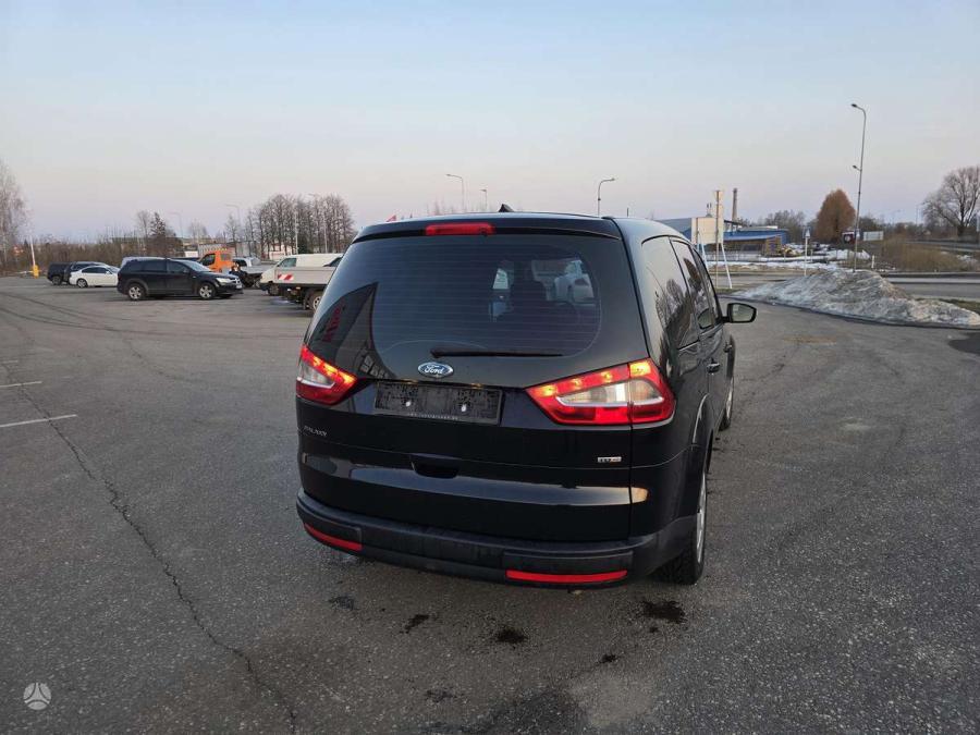 Pelēks Ford Galaxy 2013 Ukmergė, ar dzinēja tilpumu 2.00 L un nobraukumu 260 tūkst. km par 4000 €, foto 3 vietnē AUTOMOTO.COM.LV