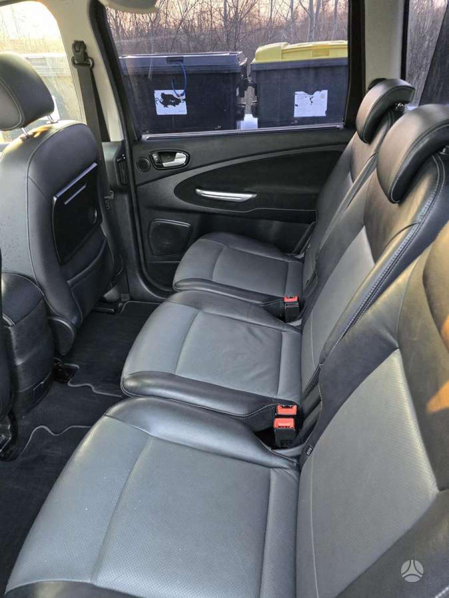 Pelēks Ford Galaxy 2013 Ukmergė, ar dzinēja tilpumu 2.00 L un nobraukumu 260 tūkst. km par 4000 €, foto 8 vietnē AUTOMOTO.COM.LV