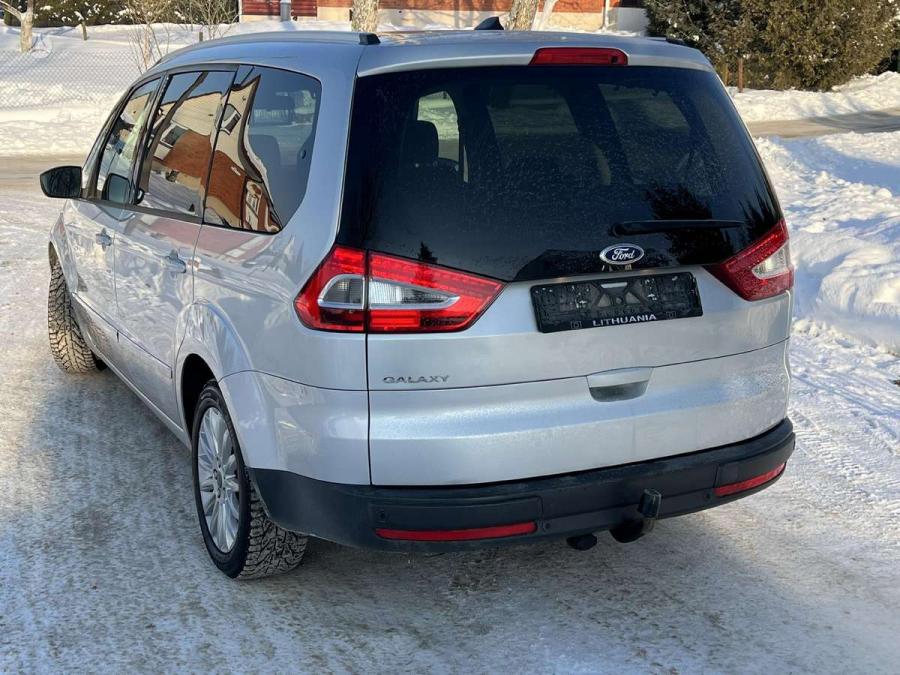 Grey Ford Galaxy 2014 in Vilnius, with an engine capacity of 2.00 L and mileage of 248 thousand km for 5999 €, photo 8 on AUTOMOTO.COM.LV