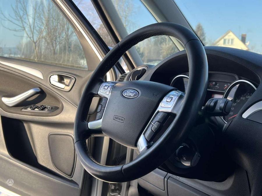 Grey Ford Galaxy 2014 in Vilnius, with an engine capacity of 2.00 L and mileage of 248 thousand km for 5999 €, photo 18 on AUTOMOTO.COM.LV