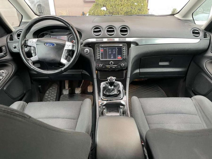 Pelēks Ford Galaxy 2014 Klaipėda, ar dzinēja tilpumu 2.00 L un nobraukumu 362 tūkst. km par 5600 €, foto 22 vietnē AUTOMOTO.COM.LV