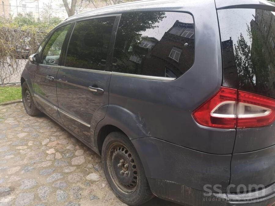 Pelēks Ford Galaxy 2014 Rīga, ar dzinēja tilpumu 2.00 L un nobraukumu 188 tūkst. km par 3900 €, foto 8 vietnē AUTOMOTO.COM.LV