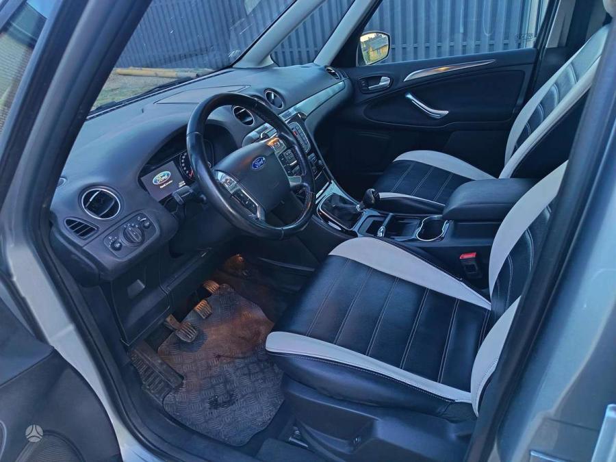 Grey Ford Galaxy 2014 in Radviliskis, with an engine capacity of 2.00 L and mileage of 250 thousand km for 5150 €, photo 10 on AUTOMOTO.COM.LV