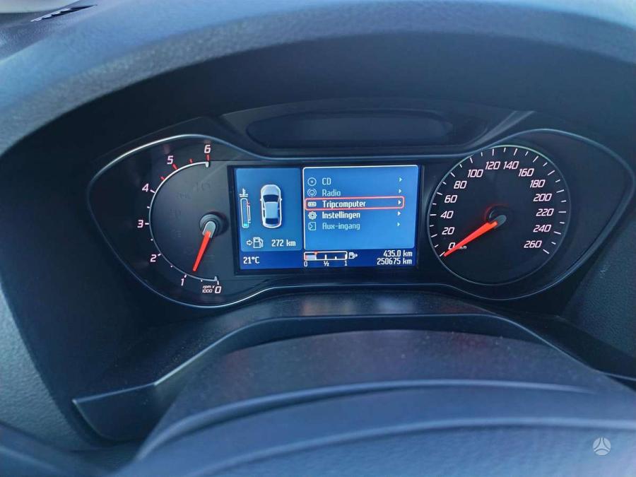 Grey Ford Galaxy 2014 in Radviliskis, with an engine capacity of 2.00 L and mileage of 250 thousand km for 5150 €, photo 13 on AUTOMOTO.COM.LV