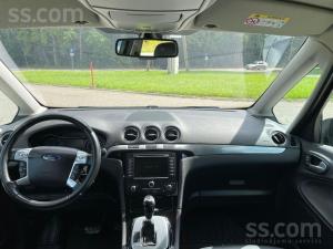 Grey Ford Galaxy 2014 in Valmiera, with an engine capacity of 2.00 L and mileage of 188 thousand km for 6000 €, photo 5 on AUTOMOTO.COM.LV