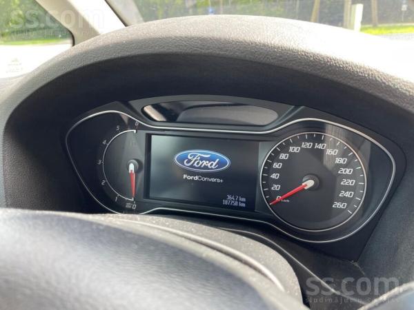 Pelēks Ford Galaxy 2014 Valmiera, ar dzinēja tilpumu 2.00 L un nobraukumu 188 tūkst. km par 6000 €, foto 8 vietnē AUTOMOTO.COM.LV
