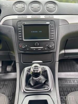 Pelēks Ford Galaxy 2014 Rīga, ar dzinēja tilpumu 1.60 L un nobraukumu 366 tūkst. km par 5890 €, foto 8 vietnē AUTOMOTO.COM.LV