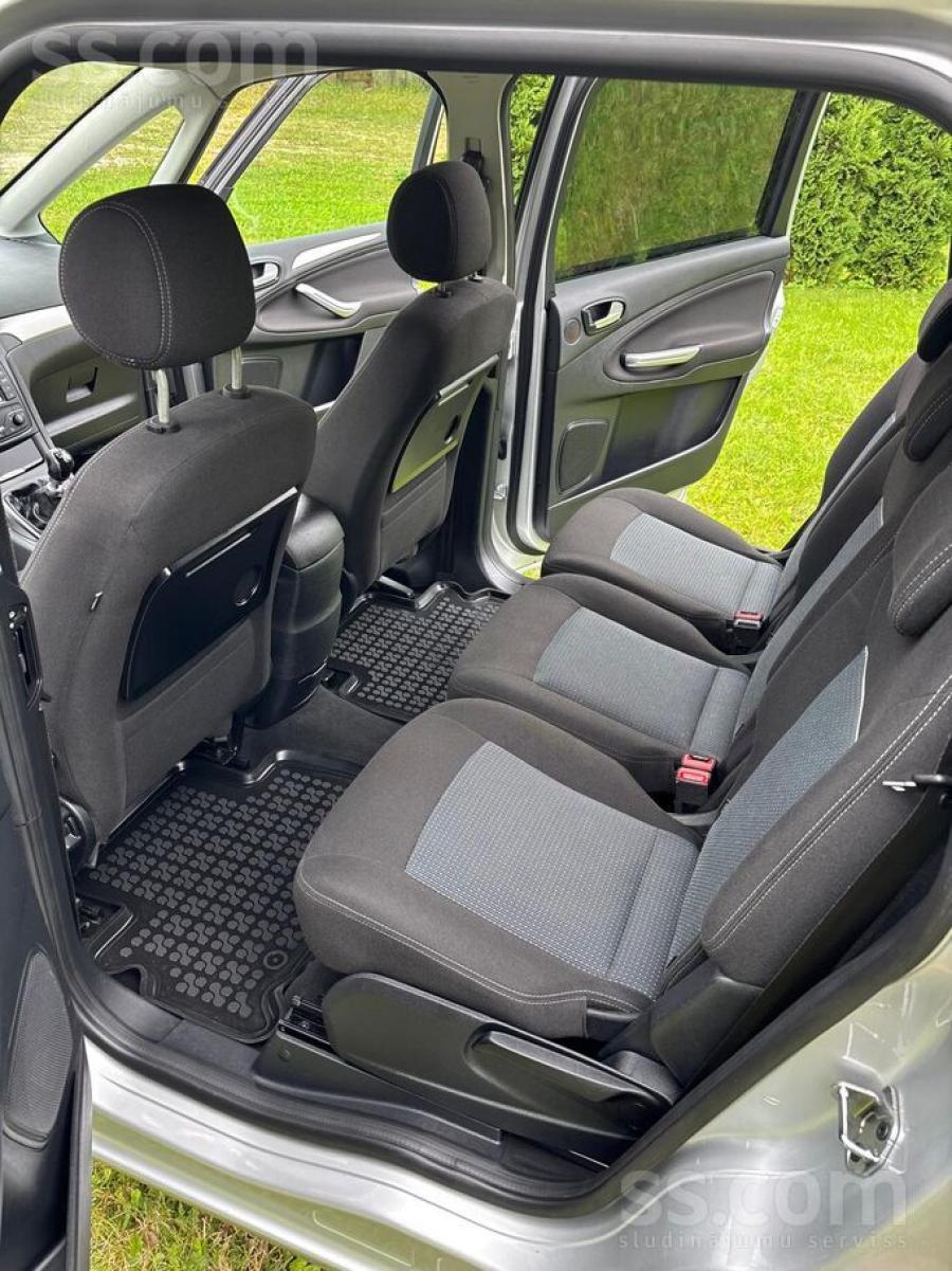 Pelēks Ford Galaxy 2014 Rīga, ar dzinēja tilpumu 1.60 L un nobraukumu 366 tūkst. km par 5890 €, foto 10 vietnē AUTOMOTO.COM.LV
