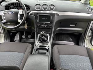 Pelēks Ford Galaxy 2014 Rīga, ar dzinēja tilpumu 1.60 L un nobraukumu 366 tūkst. km par 5890 €, foto 12 vietnē AUTOMOTO.COM.LV