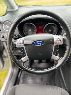 Pelēks Ford Galaxy 2014 Rīga, ar dzinēja tilpumu 1.60 L un nobraukumu 366 tūkst. km par 5890 €, foto 15 vietnē AUTOMOTO.COM.LV