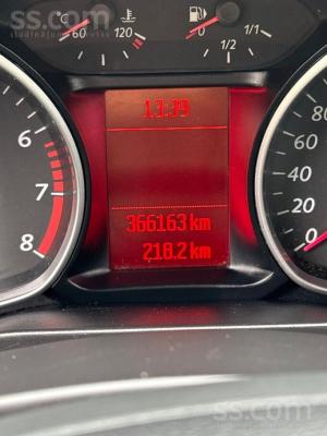 Pelēks Ford Galaxy 2014 Rīga, ar dzinēja tilpumu 1.60 L un nobraukumu 366 tūkst. km par 5890 €, foto 16 vietnē AUTOMOTO.COM.LV