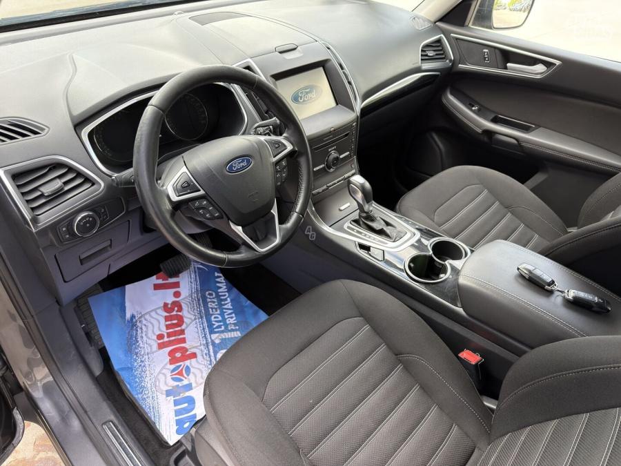 Pelēks Ford Galaxy 2015 Panevēža, ar dzinēja tilpumu 2.00 L un nobraukumu 251 tūkst. km par 7999 €, foto 15 vietnē AUTOMOTO.COM.LV