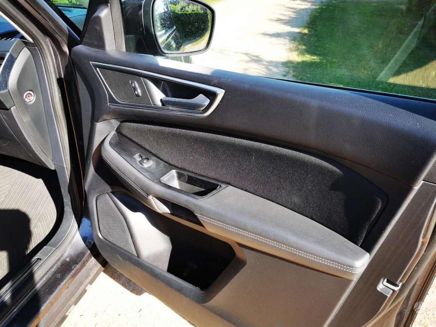 Pelēks Ford Galaxy 2015 Rokiškis, ar dzinēja tilpumu 2.00 L un nobraukumu 234 tūkst. km par 9600 €, foto 26 vietnē AUTOMOTO.COM.LV