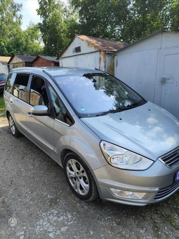 Pelēks Ford Galaxy 2015 Šauļi, ar dzinēja tilpumu 2.00 L un nobraukumu 294 tūkst. km par 7400 €, foto 5 vietnē AUTOMOTO.COM.LV
