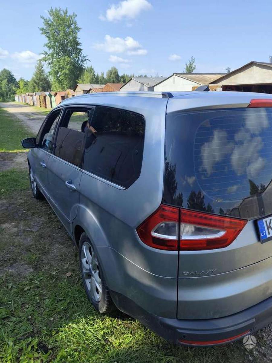 Grey Ford Galaxy 2015 in Siauliai, with an engine capacity of 2.00 L and mileage of 294 thousand km for 7400 €, photo 7 on AUTOMOTO.COM.LV