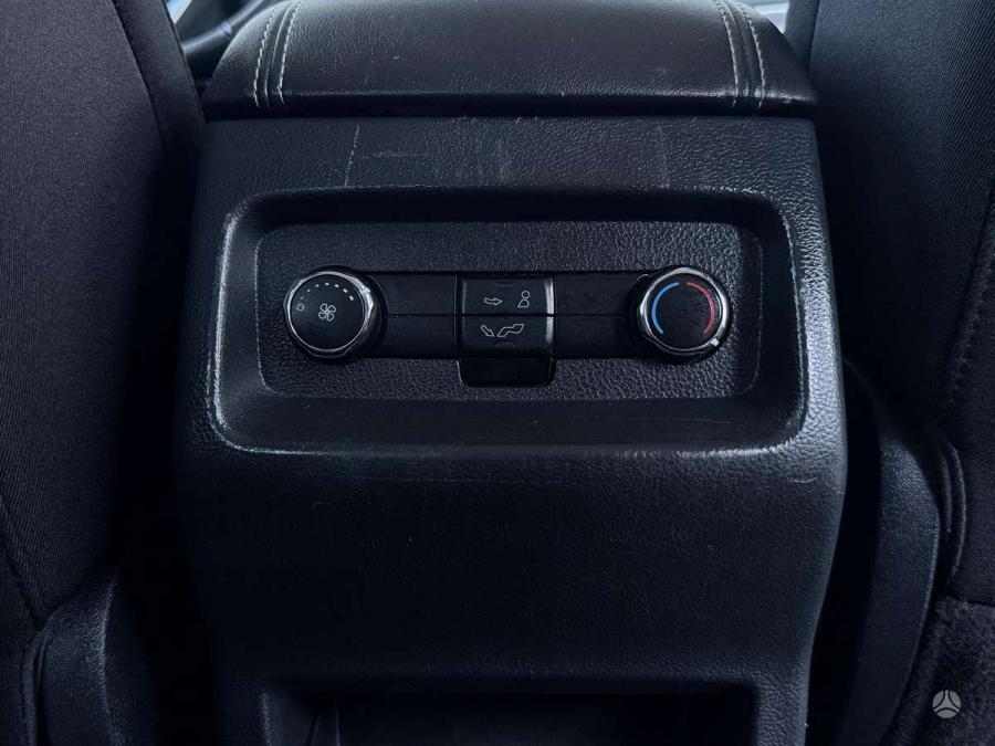 Grey Ford Galaxy 2015 in Siauliai, with an engine capacity of 2.00 L and mileage of 211 thousand km for 9550 €, photo 26 on AUTOMOTO.COM.LV