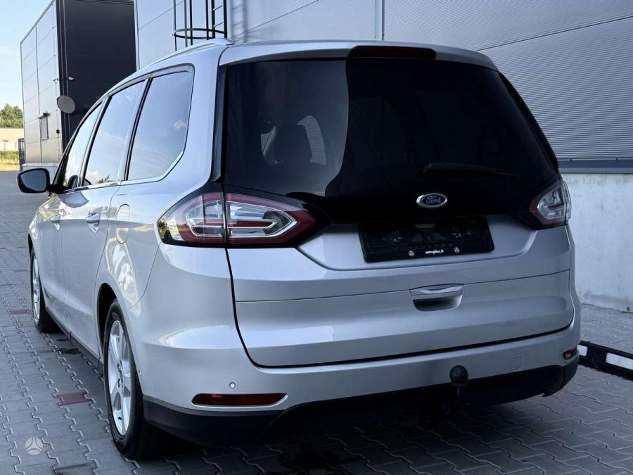 Grey Ford Galaxy 2015 in Siauliai, with an engine capacity of 2.00 L and mileage of 211 thousand km for 9550 €, photo 10 on AUTOMOTO.COM.LV