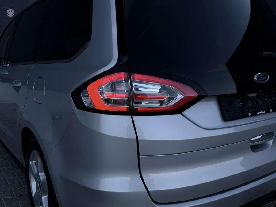 Grey Ford Galaxy 2015 in Siauliai, with an engine capacity of 2.00 L and mileage of 211 thousand km for 9550 €, photo 11 on AUTOMOTO.COM.LV