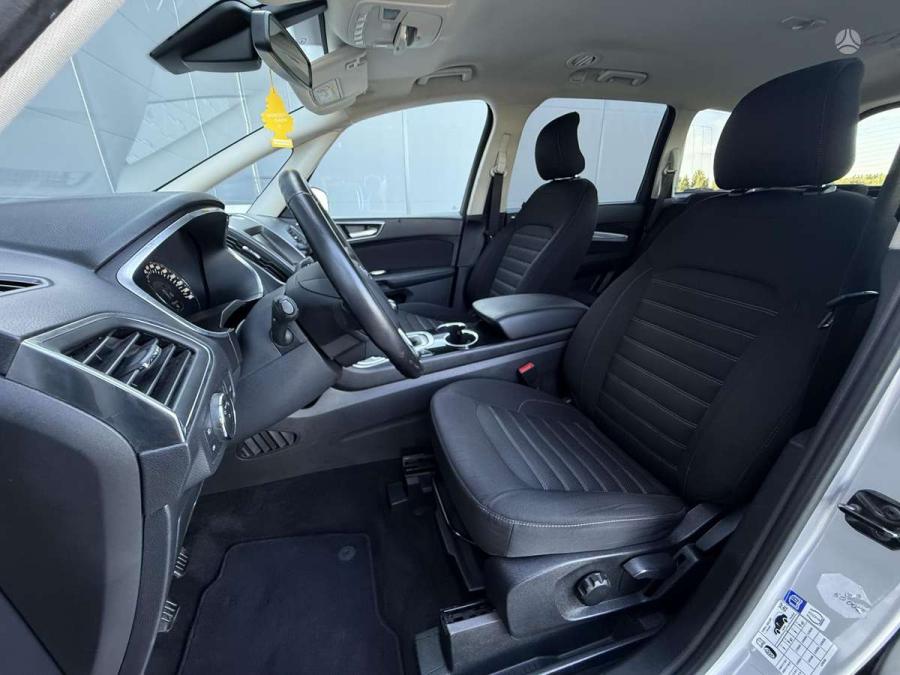 Grey Ford Galaxy 2015 in Siauliai, with an engine capacity of 2.00 L and mileage of 211 thousand km for 9550 €, photo 15 on AUTOMOTO.COM.LV