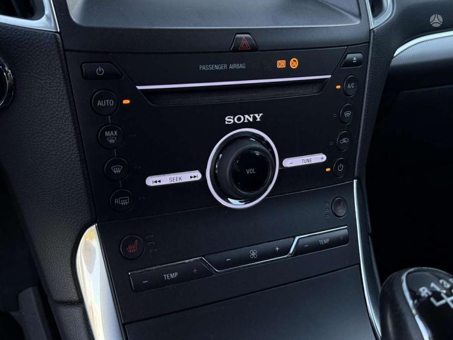 Grey Ford Galaxy 2015 in Siauliai, with an engine capacity of 2.00 L and mileage of 211 thousand km for 9550 €, photo 20 on AUTOMOTO.COM.LV