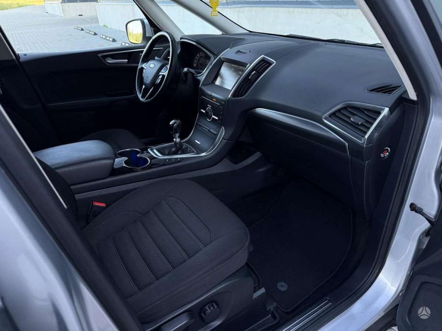 Grey Ford Galaxy 2015 in Siauliai, with an engine capacity of 2.00 L and mileage of 211 thousand km for 9550 €, photo 22 on AUTOMOTO.COM.LV