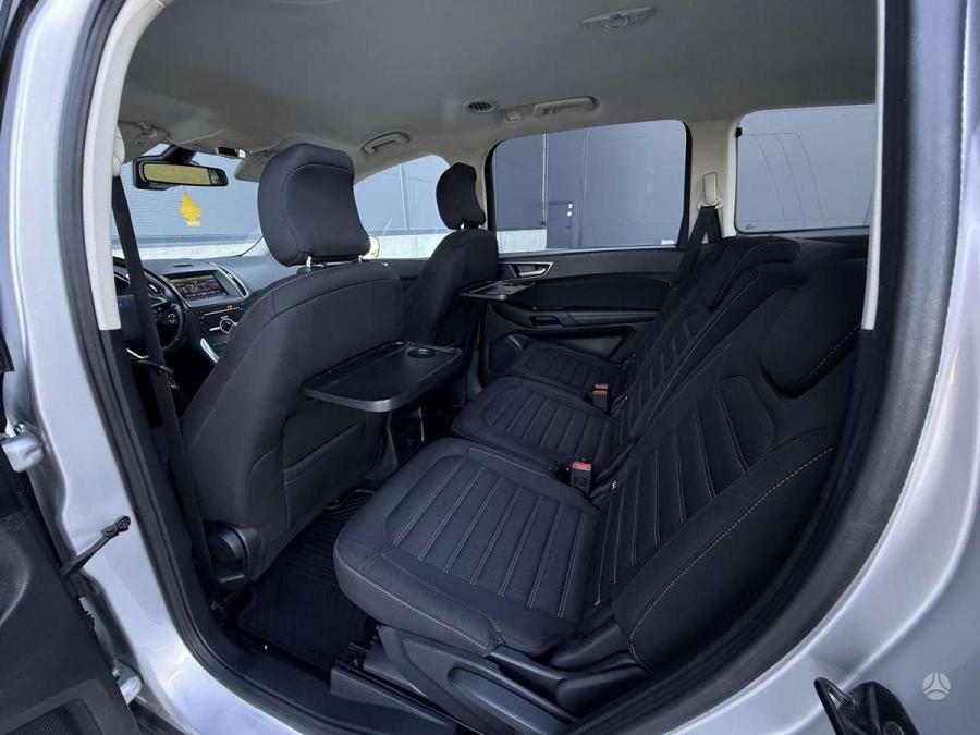 Grey Ford Galaxy 2015 in Siauliai, with an engine capacity of 2.00 L and mileage of 211 thousand km for 9550 €, photo 24 on AUTOMOTO.COM.LV