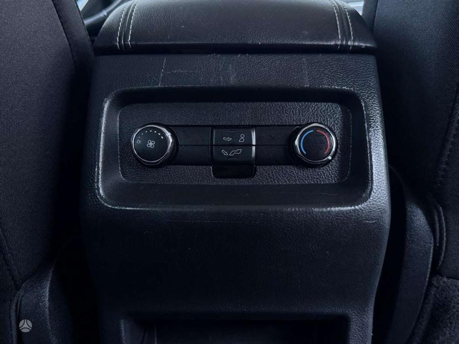 Grey Ford Galaxy 2015 in Siauliai, with an engine capacity of 2.00 L and mileage of 211 thousand km for 9550 €, photo 25 on AUTOMOTO.COM.LV