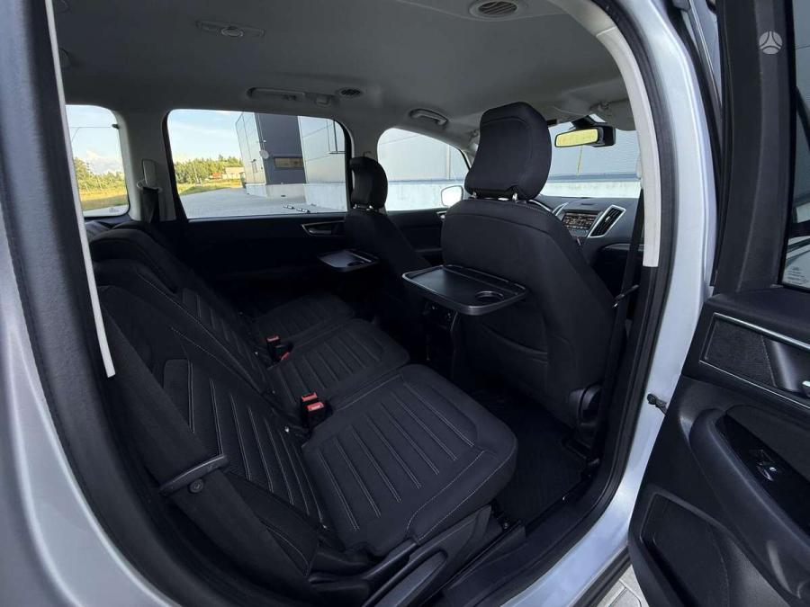 Grey Ford Galaxy 2015 in Siauliai, with an engine capacity of 2.00 L and mileage of 211 thousand km for 9550 €, photo 26 on AUTOMOTO.COM.LV