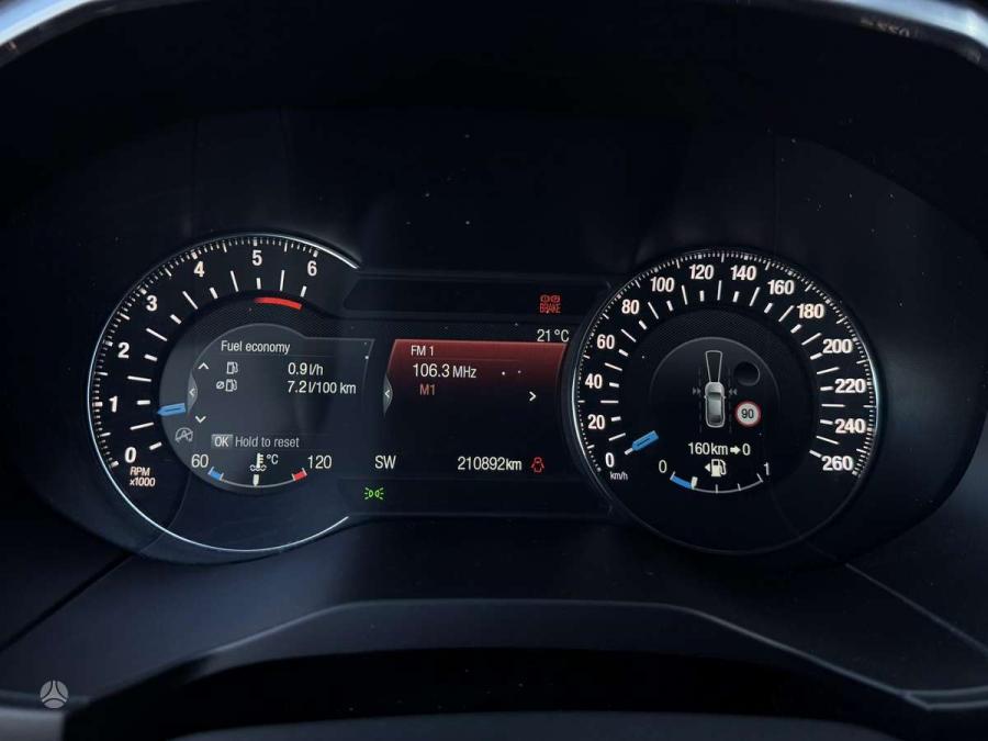 Grey Ford Galaxy 2015 in Siauliai, with an engine capacity of 2.00 L and mileage of 211 thousand km for 9550 €, photo 31 on AUTOMOTO.COM.LV