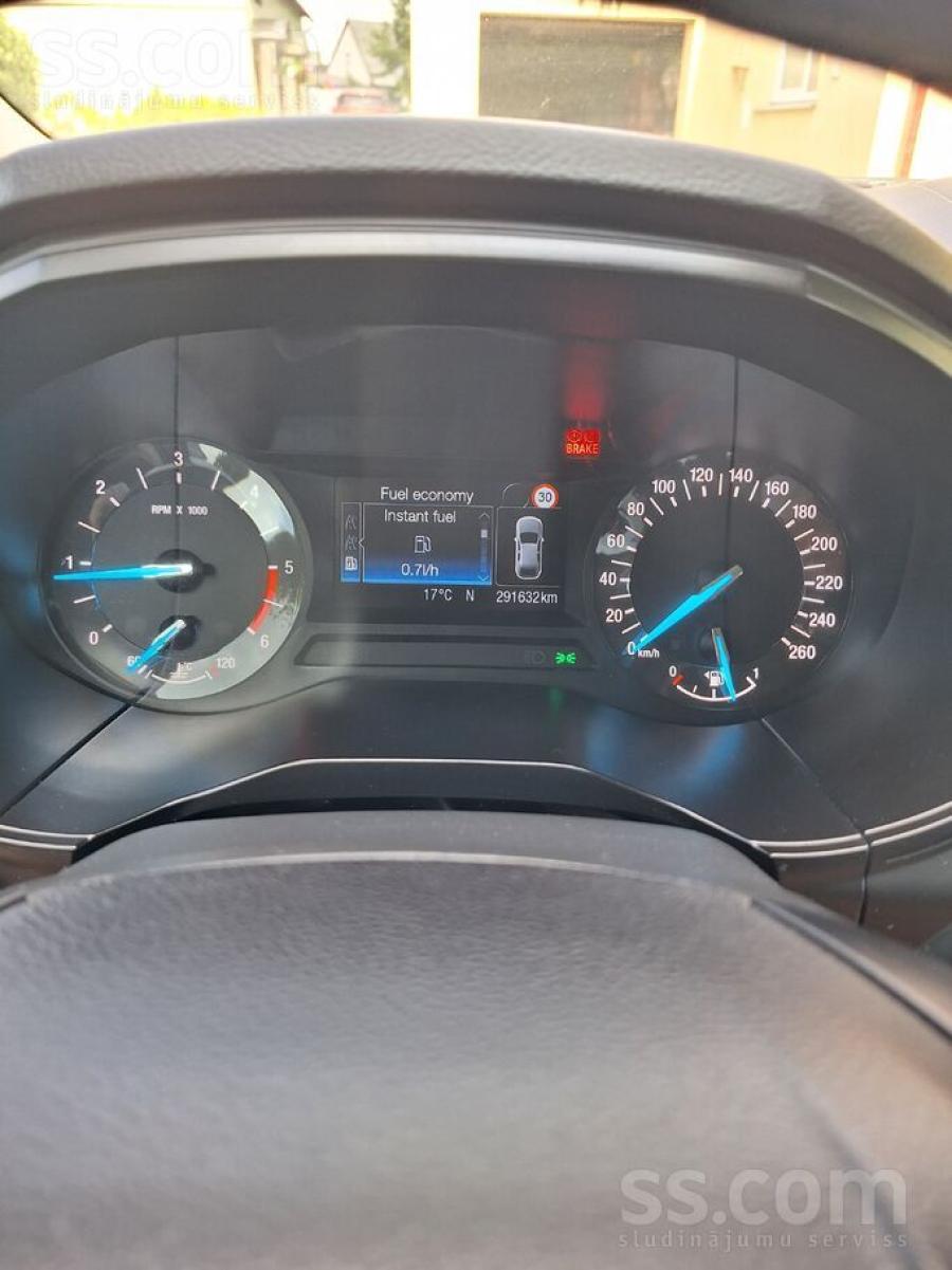 Pelēks Ford Galaxy 2015 Saldus, ar dzinēja tilpumu 2.00 L un nobraukumu 292 tūkst. km par 6200 €, foto 1 vietnē AUTOMOTO.COM.LV
