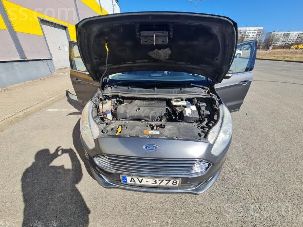 Grey Ford Galaxy 2016 in Riga, with an engine capacity of 2.00 L and mileage of 297 thousand km for 6950 €, photo 7 on AUTOMOTO.COM.LV