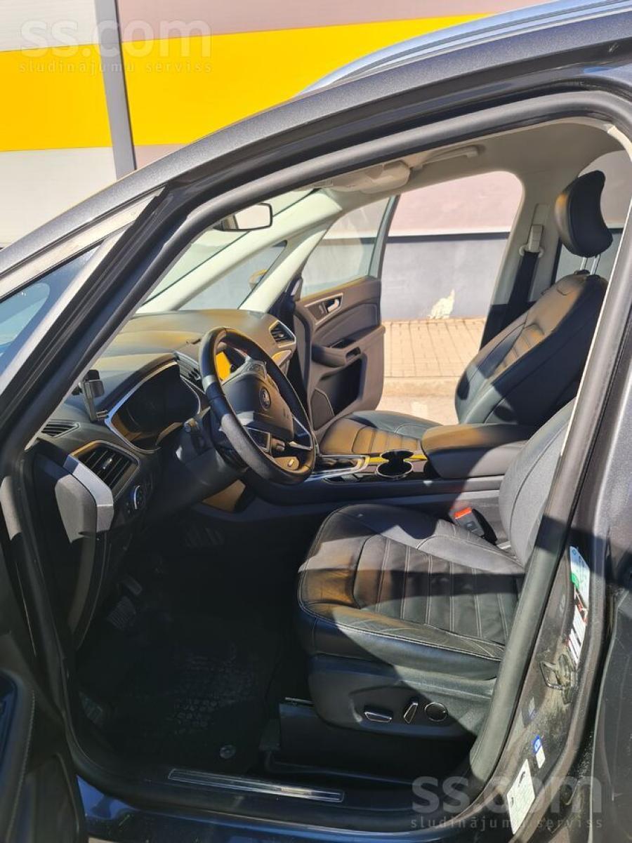 Grey Ford Galaxy 2016 in Riga, with an engine capacity of 2.00 L and mileage of 297 thousand km for 6950 €, photo 16 on AUTOMOTO.COM.LV