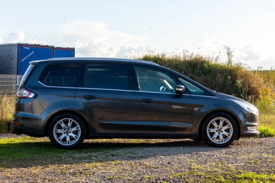 Pelēks Ford Galaxy 2016 Rīga, ar dzinēja tilpumu 2.00 L un nobraukumu 235 tūkst. km par 9995 €, foto 8 vietnē AUTOMOTO.COM.LV