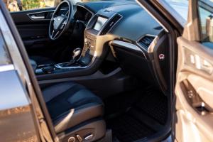 Pelēks Ford Galaxy 2016 Rīga, ar dzinēja tilpumu 2.00 L un nobraukumu 235 tūkst. km par 9995 €, foto 26 vietnē AUTOMOTO.COM.LV