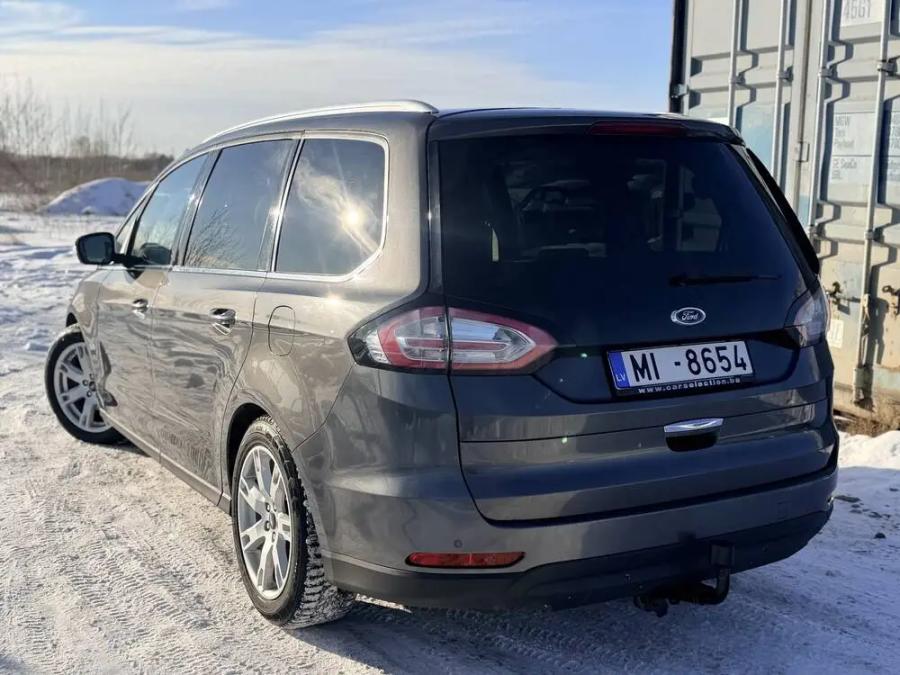 Grey Ford Galaxy 2016 in Riga, with an engine capacity of 2.00 L and mileage of 235 thousand km for 9500 €, photo 3 on AUTOMOTO.COM.LV