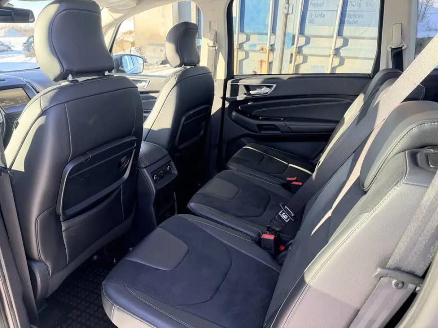 Grey Ford Galaxy 2016 in Riga, with an engine capacity of 2.00 L and mileage of 235 thousand km for 9500 €, photo 9 on AUTOMOTO.COM.LV