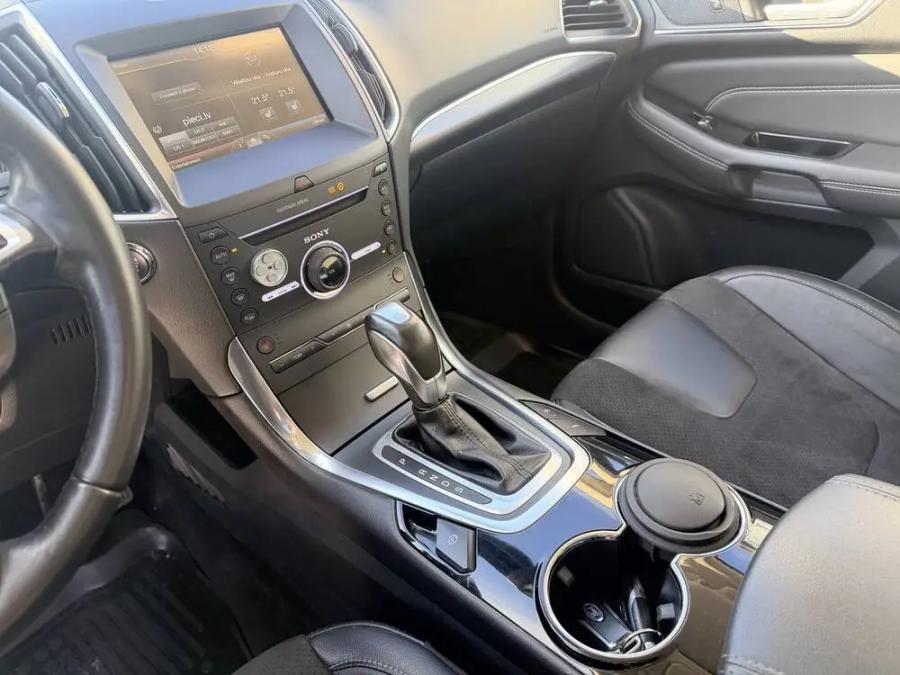 Grey Ford Galaxy 2016 in Riga, with an engine capacity of 2.00 L and mileage of 235 thousand km for 9500 €, photo 17 on AUTOMOTO.COM.LV