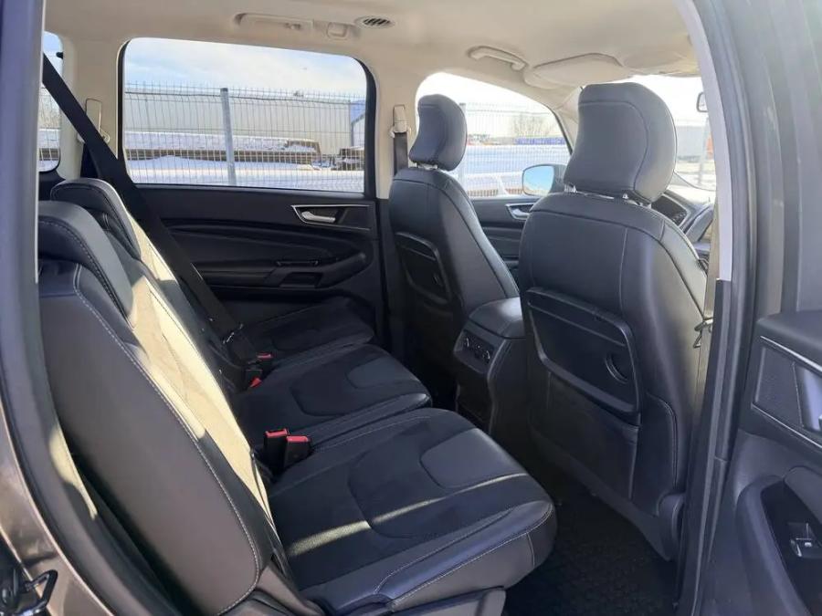Grey Ford Galaxy 2016 in Riga, with an engine capacity of 2.00 L and mileage of 235 thousand km for 9500 €, photo 20 on AUTOMOTO.COM.LV