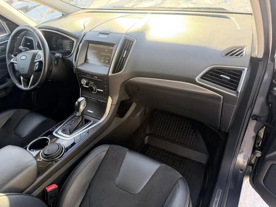 Grey Ford Galaxy 2016 in Riga, with an engine capacity of 2.00 L and mileage of 235 thousand km for 9500 €, photo 22 on AUTOMOTO.COM.LV