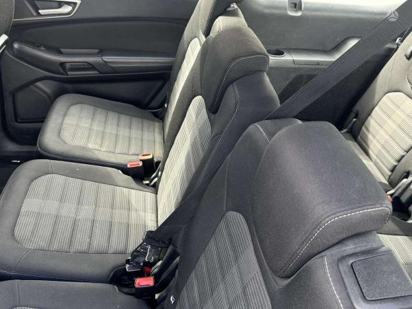 Pelēks Ford Galaxy 2016 Šauļi, ar dzinēja tilpumu 2.00 L un nobraukumu 311 tūkst. km par 4800 €, foto 7 vietnē AUTOMOTO.COM.LV