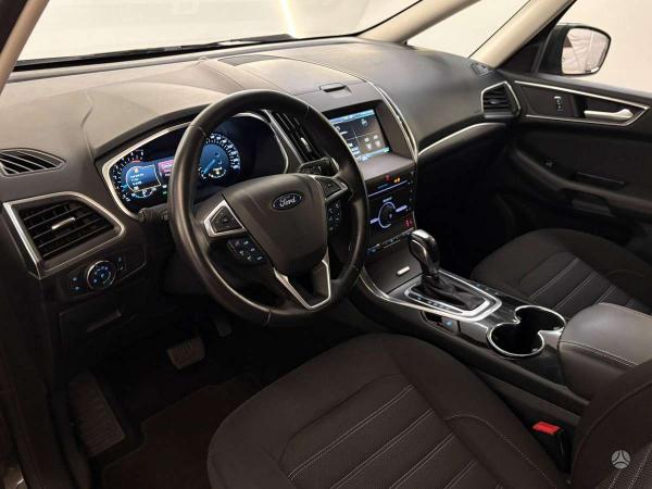 Grey Ford Galaxy 2016 in Marijampole, with an engine capacity of 2.00 L and mileage of 221 thousand km for 8950 €, photo 2 on AUTOMOTO.COM.LV