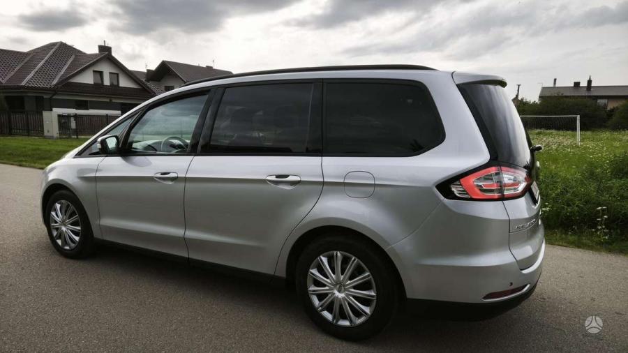 Grey Ford Galaxy 2016 in Siauliai, with an engine capacity of 2.00 L and mileage of 220 thousand km for 8650 €, photo 4 on AUTOMOTO.COM.LV