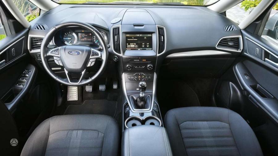 Grey Ford Galaxy 2016 in Siauliai, with an engine capacity of 2.00 L and mileage of 220 thousand km for 8650 €, photo 6 on AUTOMOTO.COM.LV