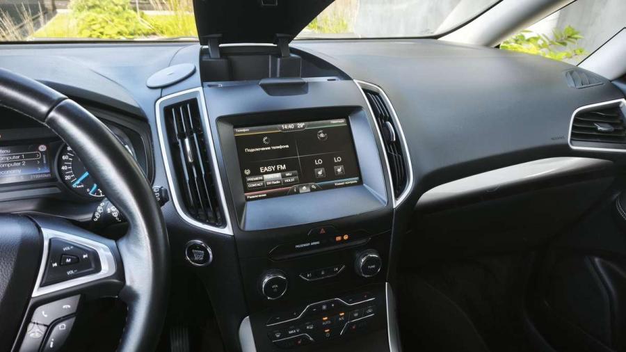 Grey Ford Galaxy 2016 in Siauliai, with an engine capacity of 2.00 L and mileage of 220 thousand km for 8650 €, photo 12 on AUTOMOTO.COM.LV
